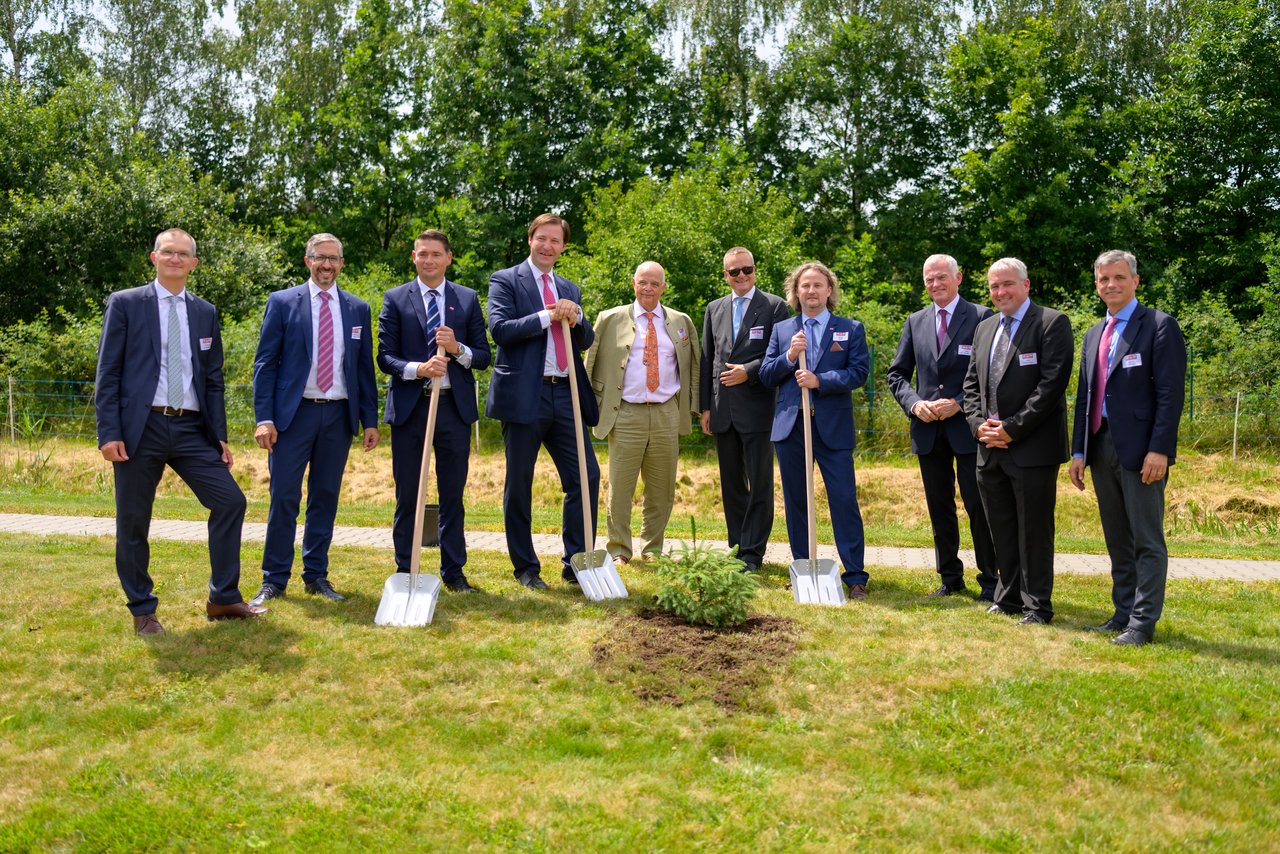 Cheers to 20 years of Mayr-Melnhof Holz Paskov s.r.o. - MM Holz